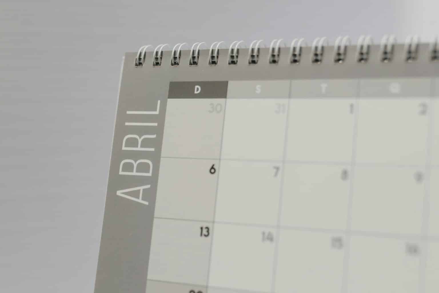 How to tell time in spanish [Complete Guide] - IH Madrid